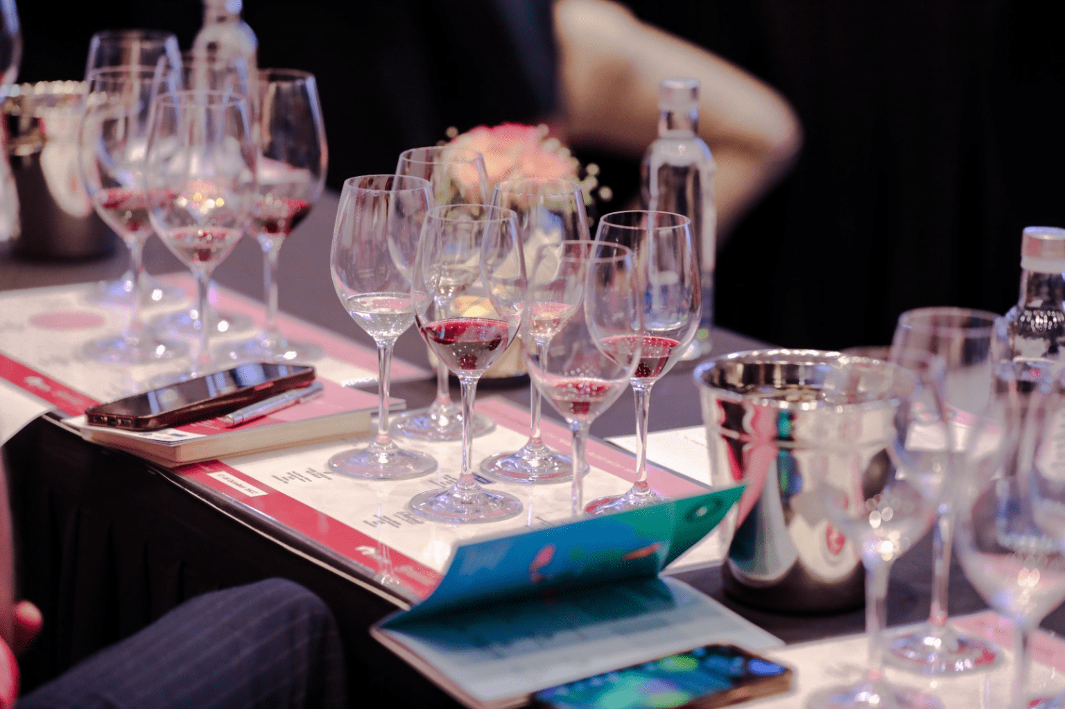 Wine Tasting Notes: Flavours, Structure & Finish Explained